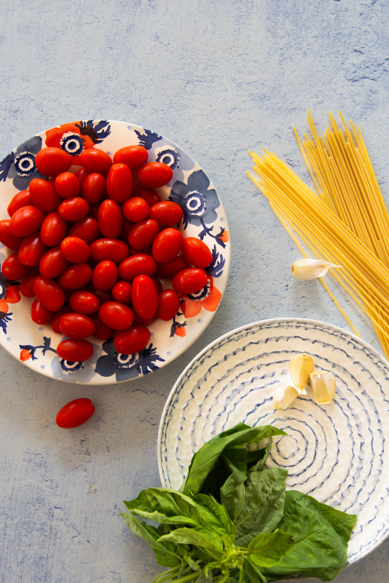 Pasta with Cherry Tomatoes and Basil: Easy Vegan Recipe for Busy Nights