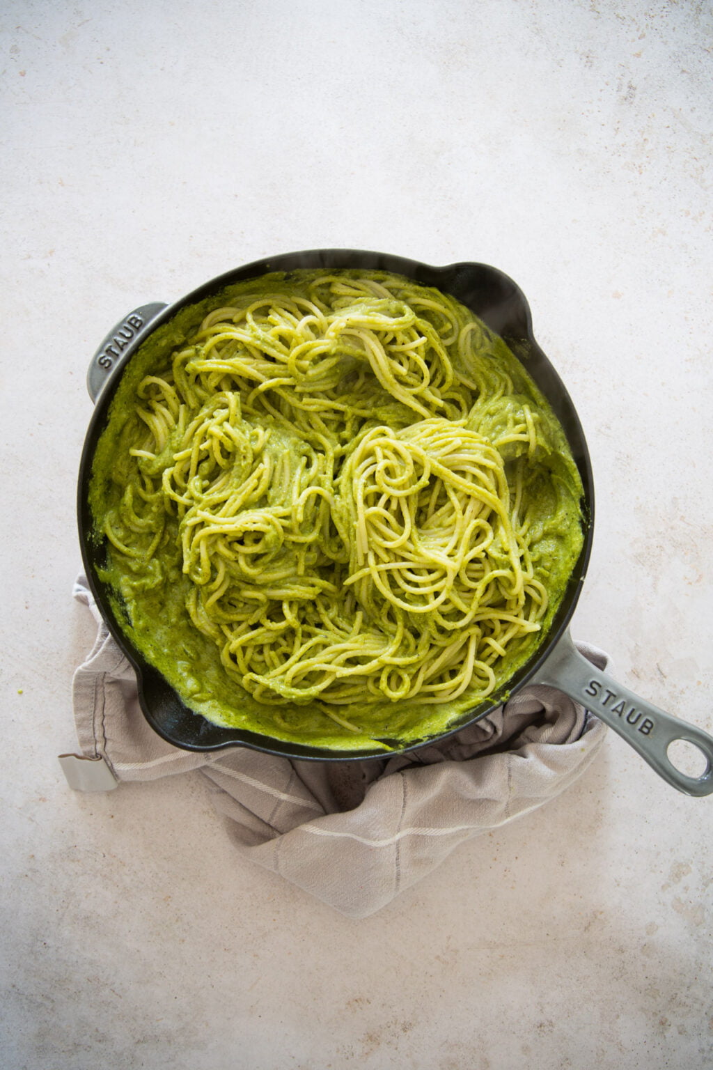 Mexican green Spaghetti (espagueti verde) - Ale Cooks